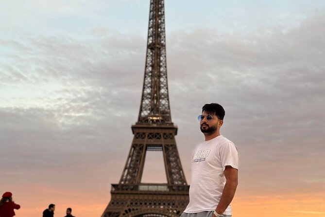 Skip the Line Eiffel Tower Ticket and Audio Guide Tour Commentary