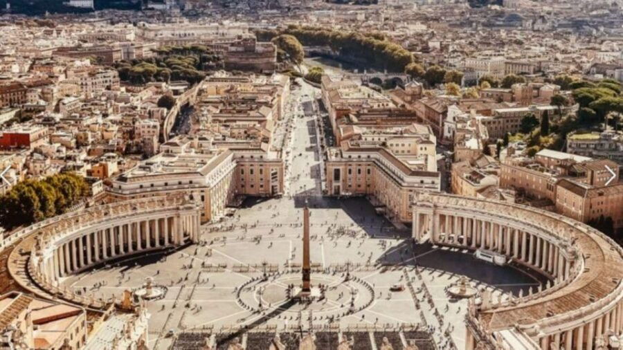20+ Rome Sights & St. Peters Basilica Express Guided Tour