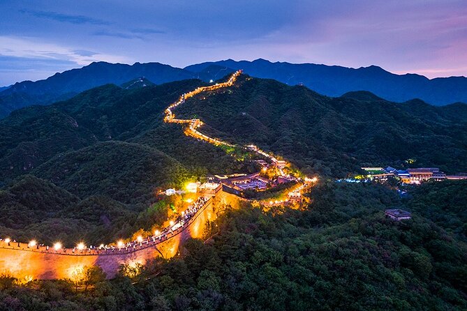 Private BaDaLing Great Wall Night Tour by Licensed Cab and Driver