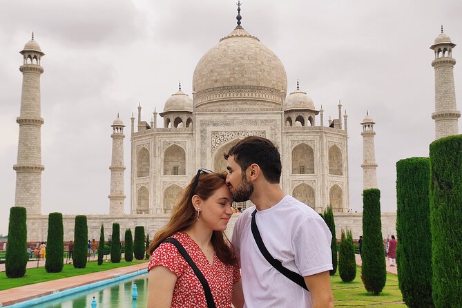 Private Taj Mahal Day Tour From Delhi By AC Car